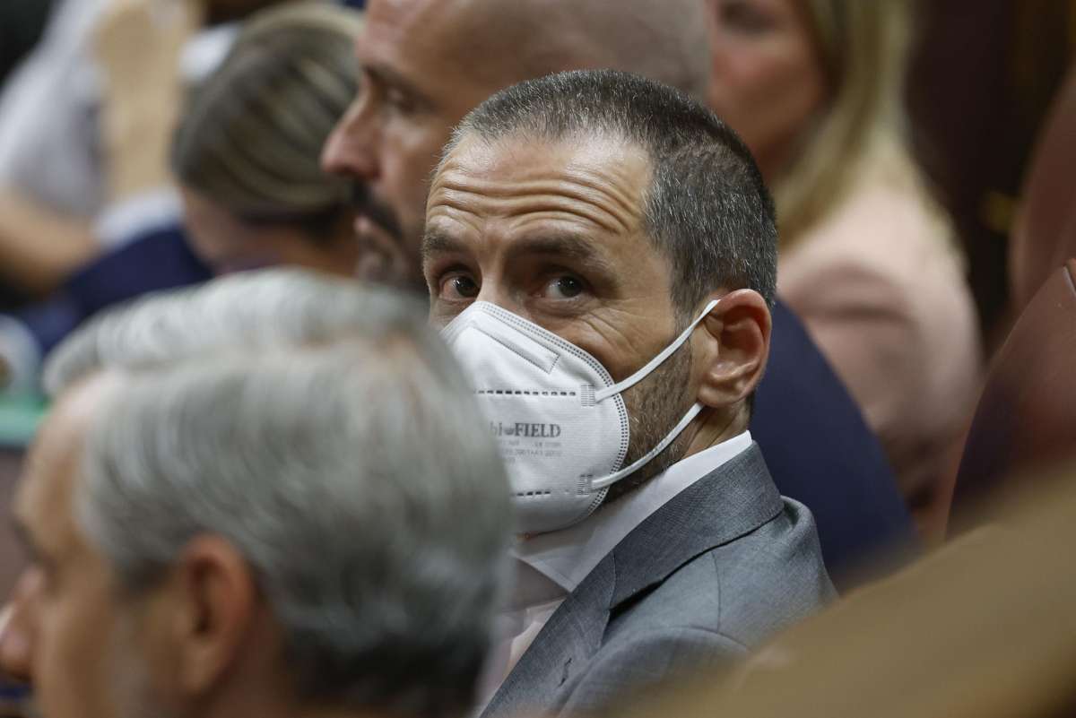 Borja Sémper, en pleno tratamiento de su cáncer, acudió al Congreso a votar