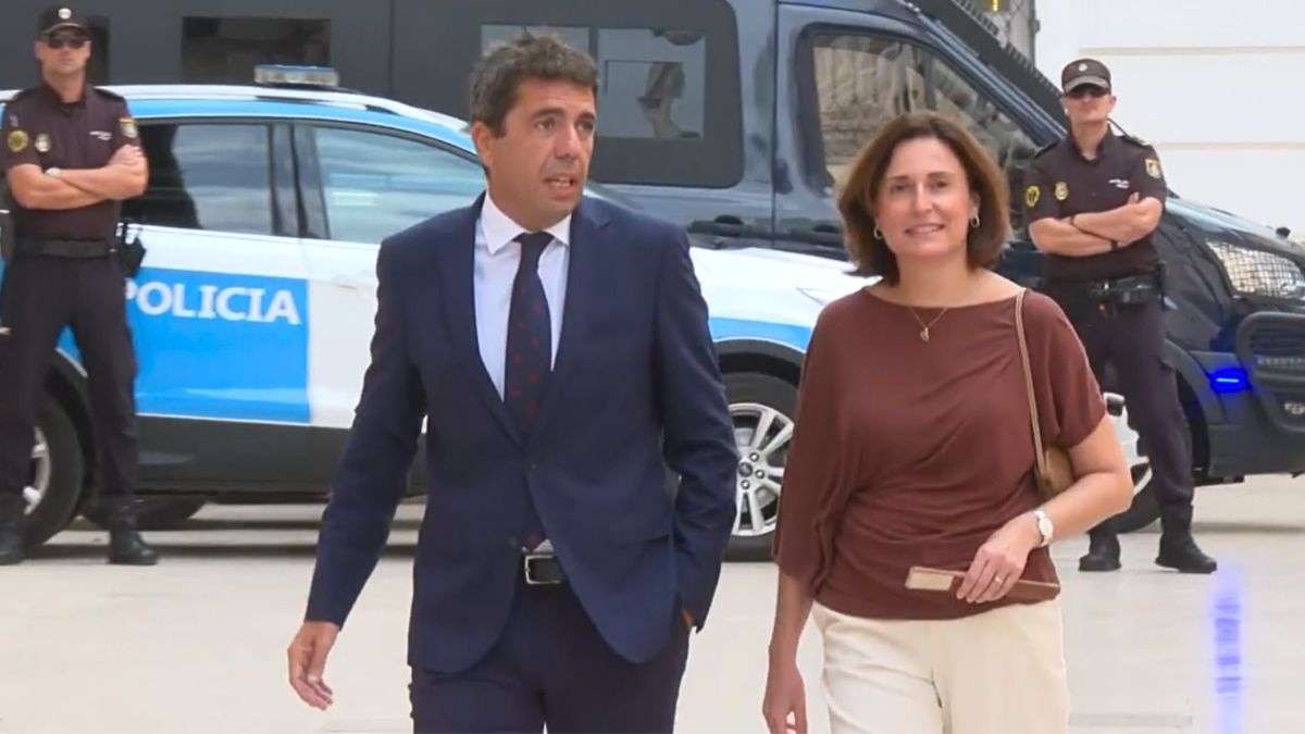 Así es la mujer de Carlos Mazón, Mamen Beviá, con quien tiene dos hijos ...