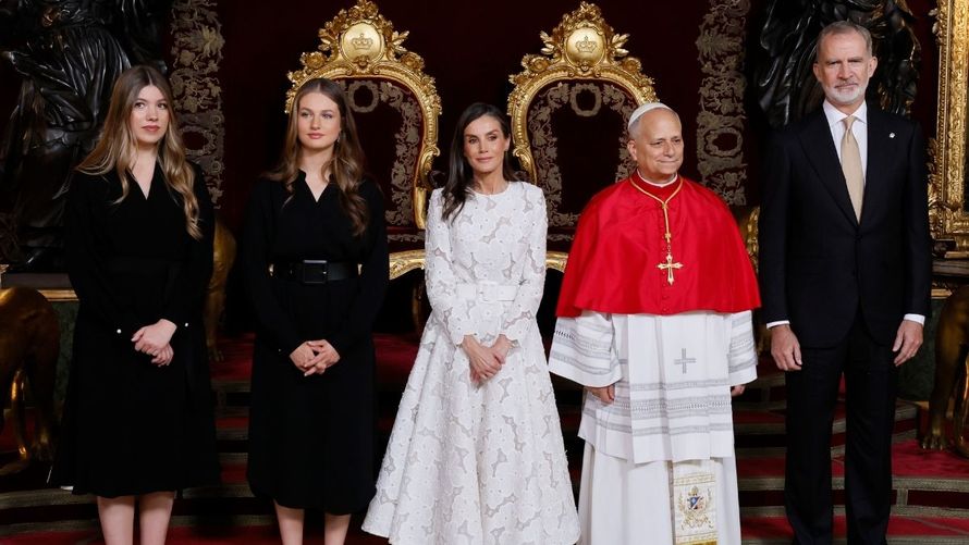 Las imágenes de la princesa Leonor y la infanta Sofía “dándolo todo” en ...