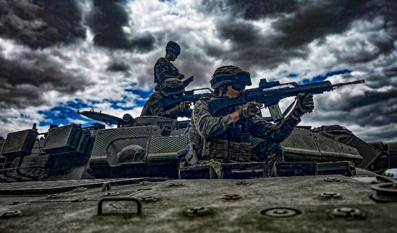 Defensa y seguridad: conflictos y estrategia global