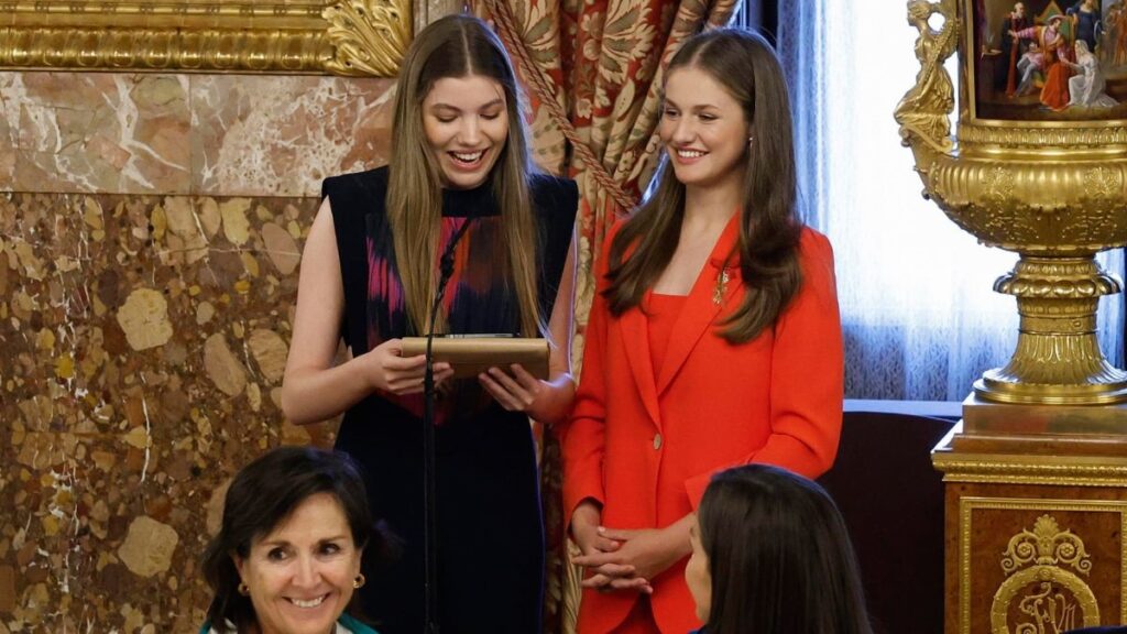 El rey Felipe VI confiesa que estaba preocupado porque sus hijas Leonor ...
